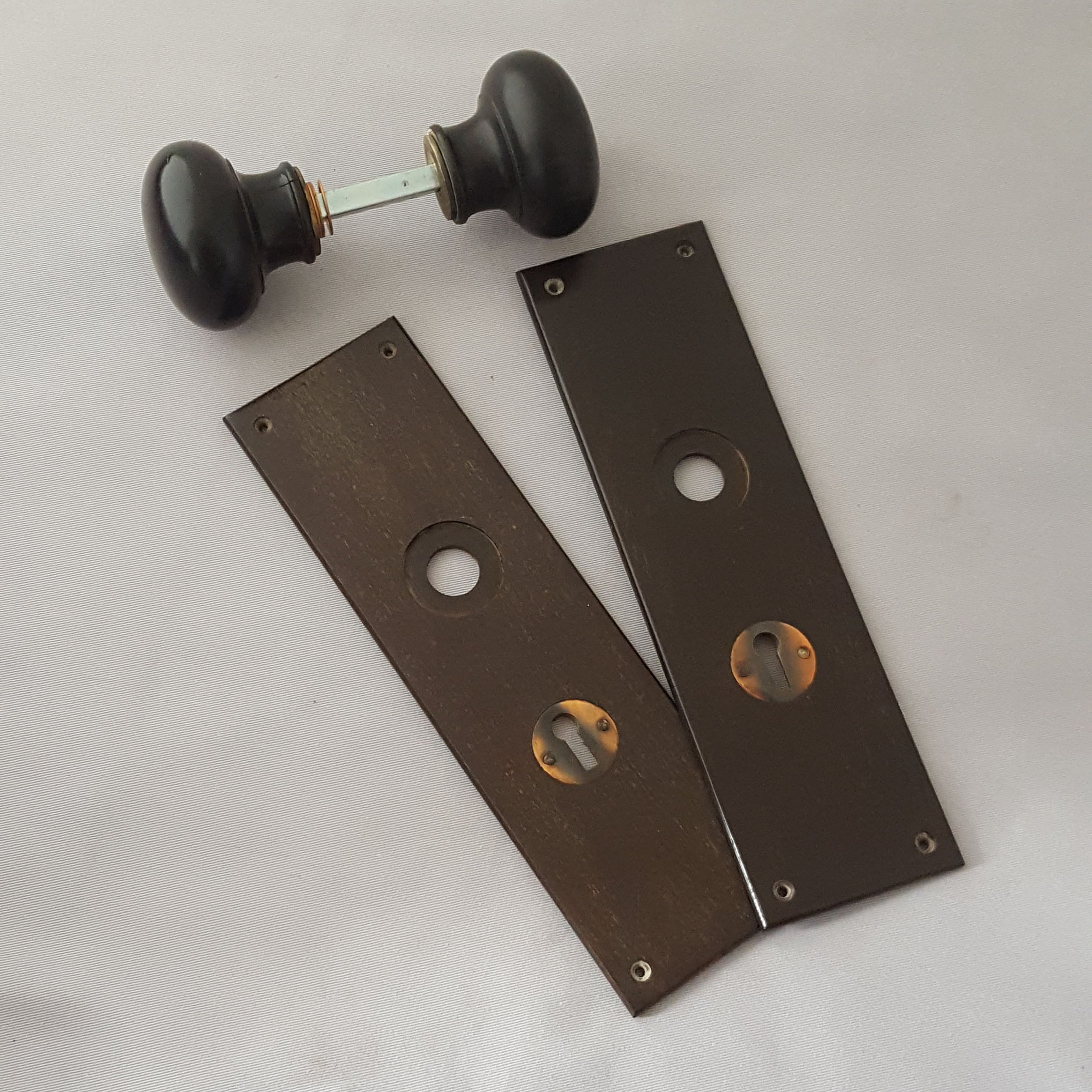 Edwardian Ebony Antique Knobs & Backplates | Architectural Decor