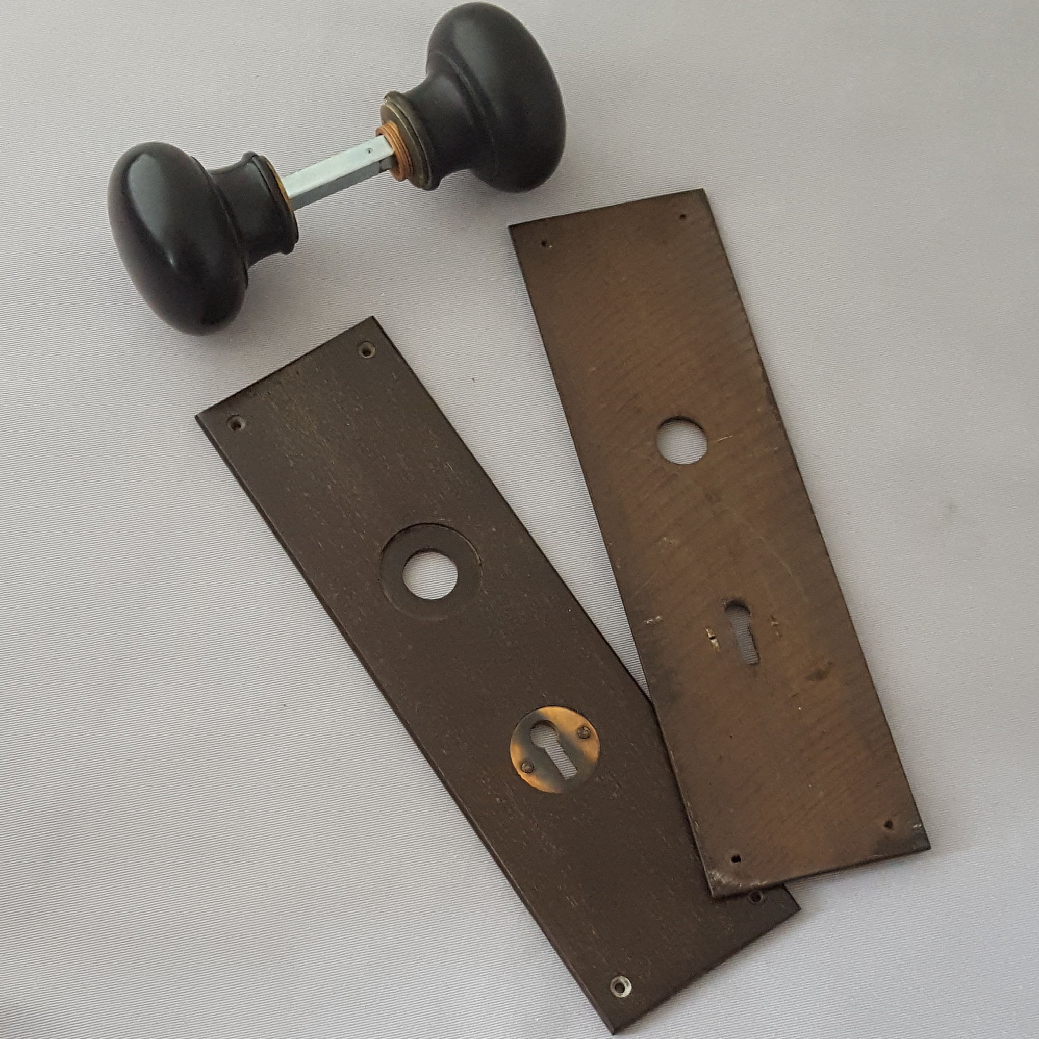 Edwardian Ebony Antique Knobs & Backplates | Architectural Decor